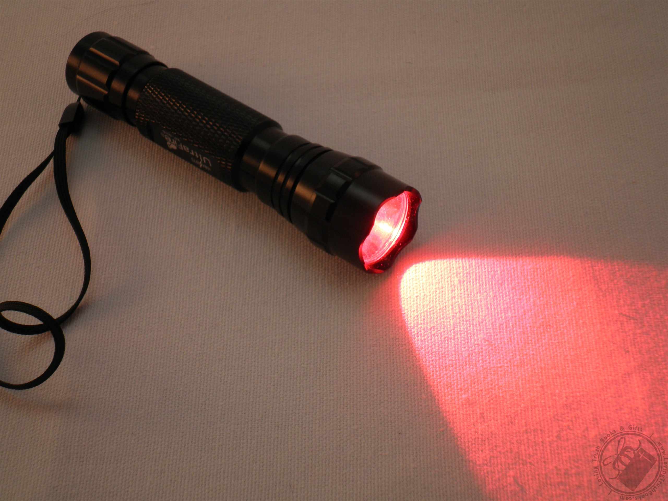 Black Single Mode UltraFire 100 Lumen Red LED Flashlight with 18650 ...