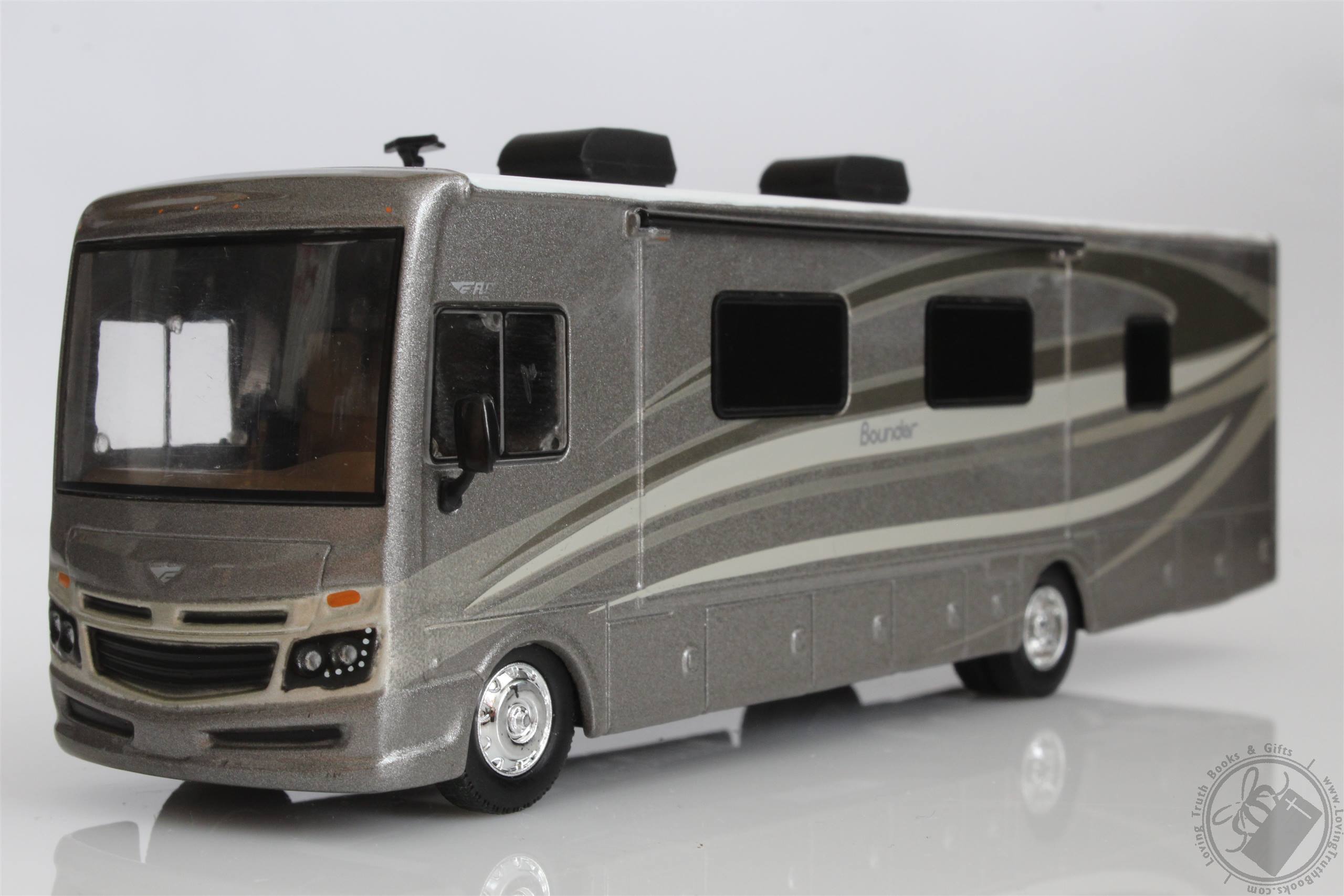 2016 Fleetwood Bounder Motorhome/ RV HD Trucks 1:64 Scale Diecast Model ...