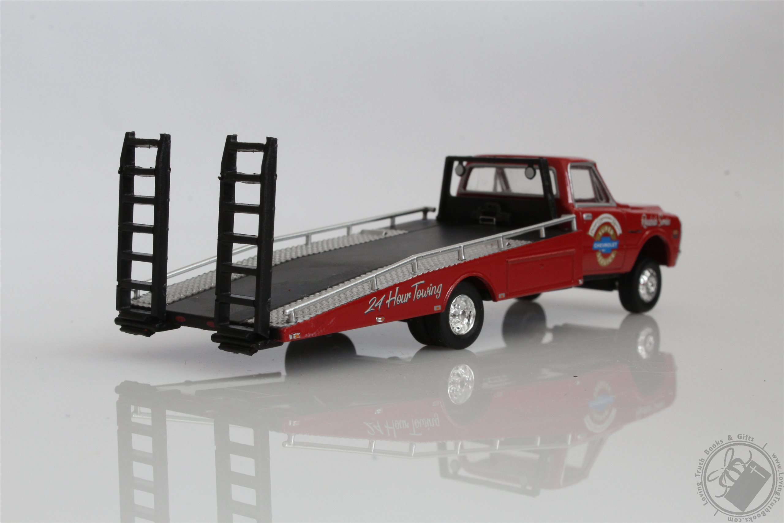 1971 Chevy C30 Ramp Flatbed Tow Truck & 1968 Chevrolet C10 Pickup 1:64 ...