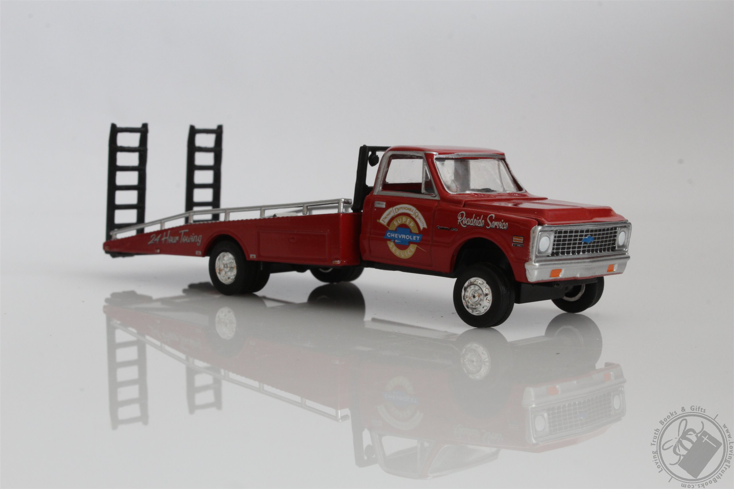1971 Chevy C30 Ramp Flatbed Tow Truck & 1968 Chevrolet C10 Pickup 1:64 ...