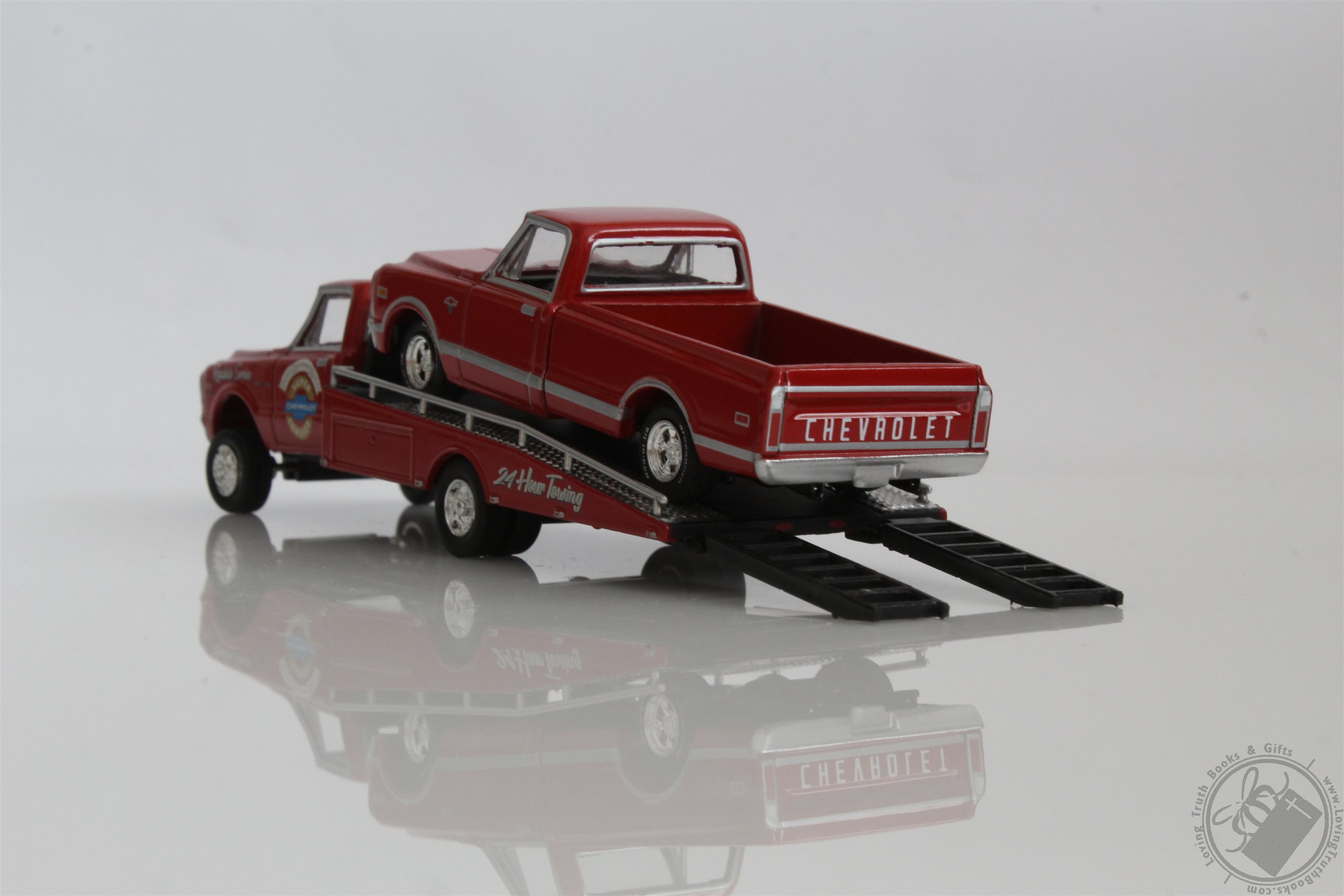 1971 Chevy C30 Ramp Flatbed Tow Truck & 1968 Chevrolet C10 Pickup 1:64 ...