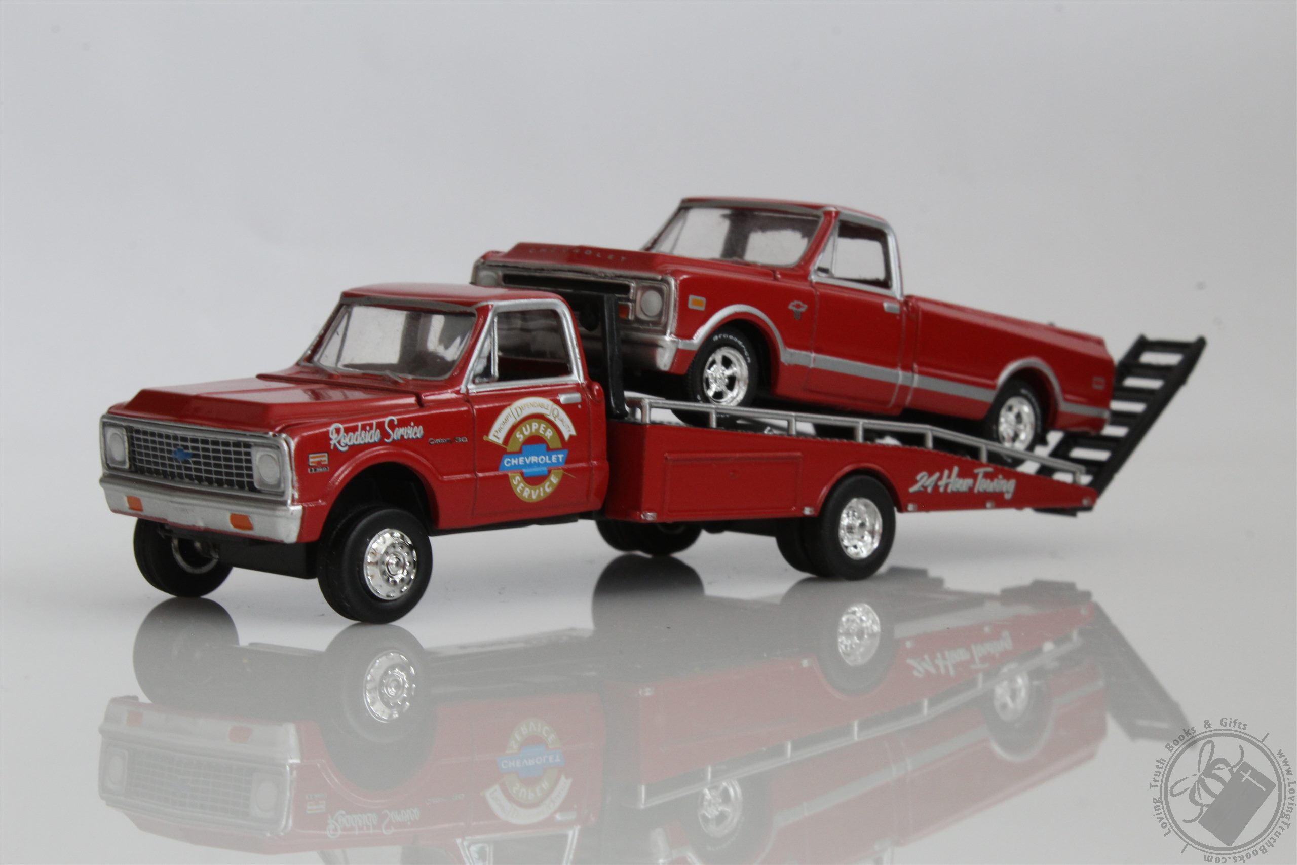 1971 Chevy C30 Ramp Flatbed Tow Truck & 1968 Chevrolet C10 Pickup 1:64 ...