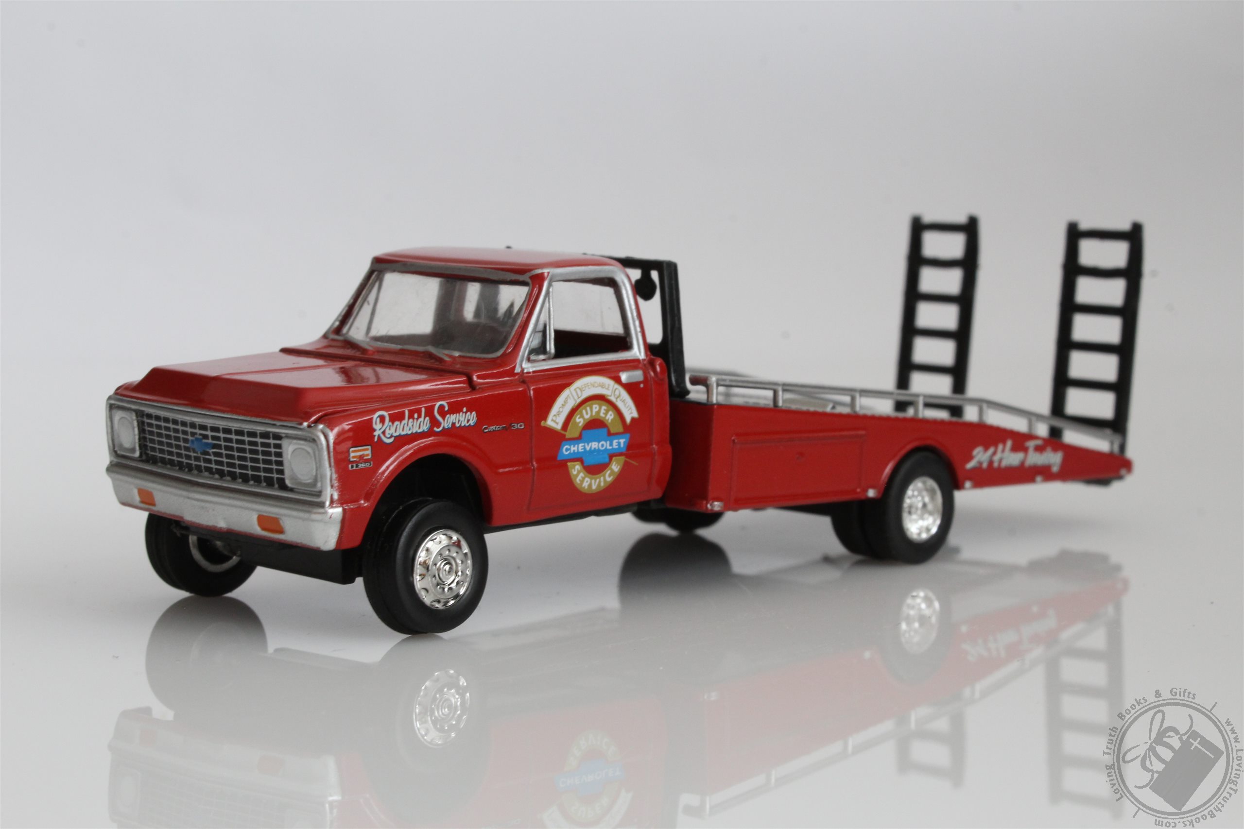 1971 Chevy C30 Ramp Flatbed Tow Truck & 1968 Chevrolet C10 Pickup 1:64 ...