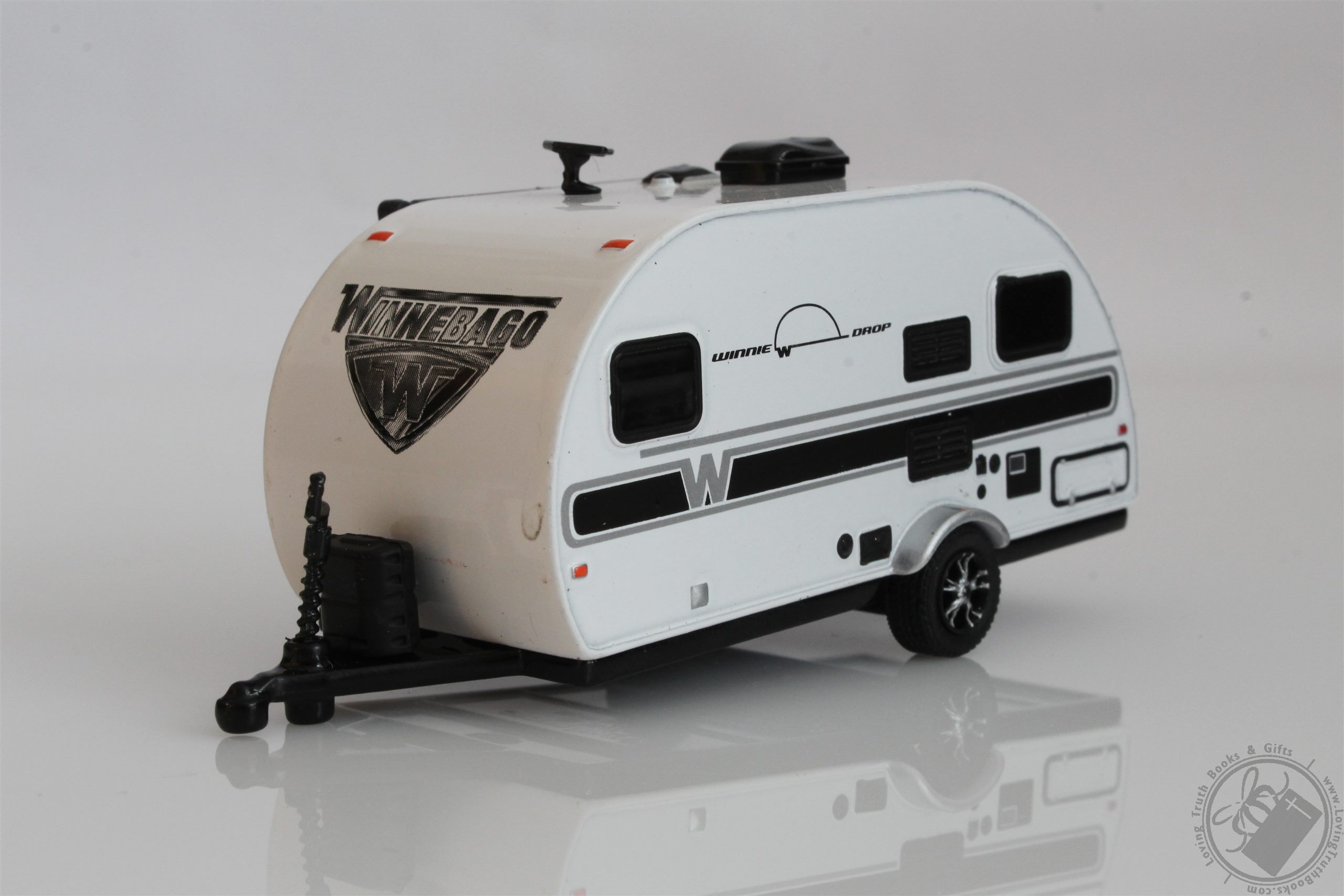 2017 Camper/ Travel Trailer RV, Winnebago Winnie Drop - White with ...