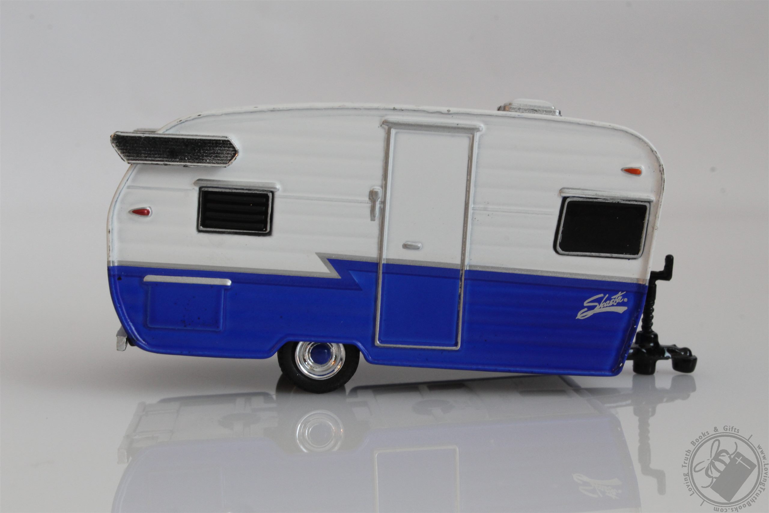 1962 Camper/ Travel Trailer RV, Shasta Airflyte - White and Dark Blue 1 ...
