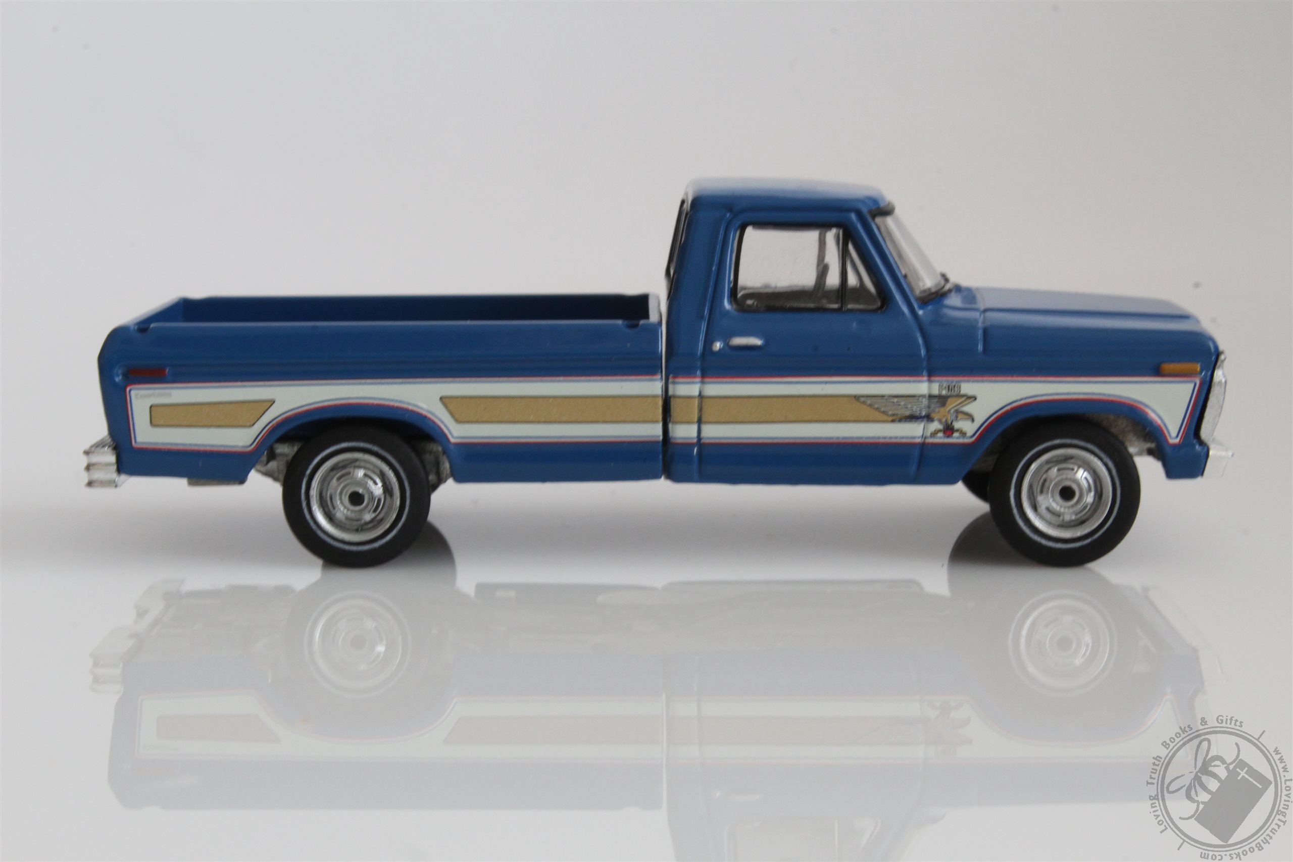1976 Ford F100 Pickup Truck Bicentennial Edition 1:64 Scale Diecast ...