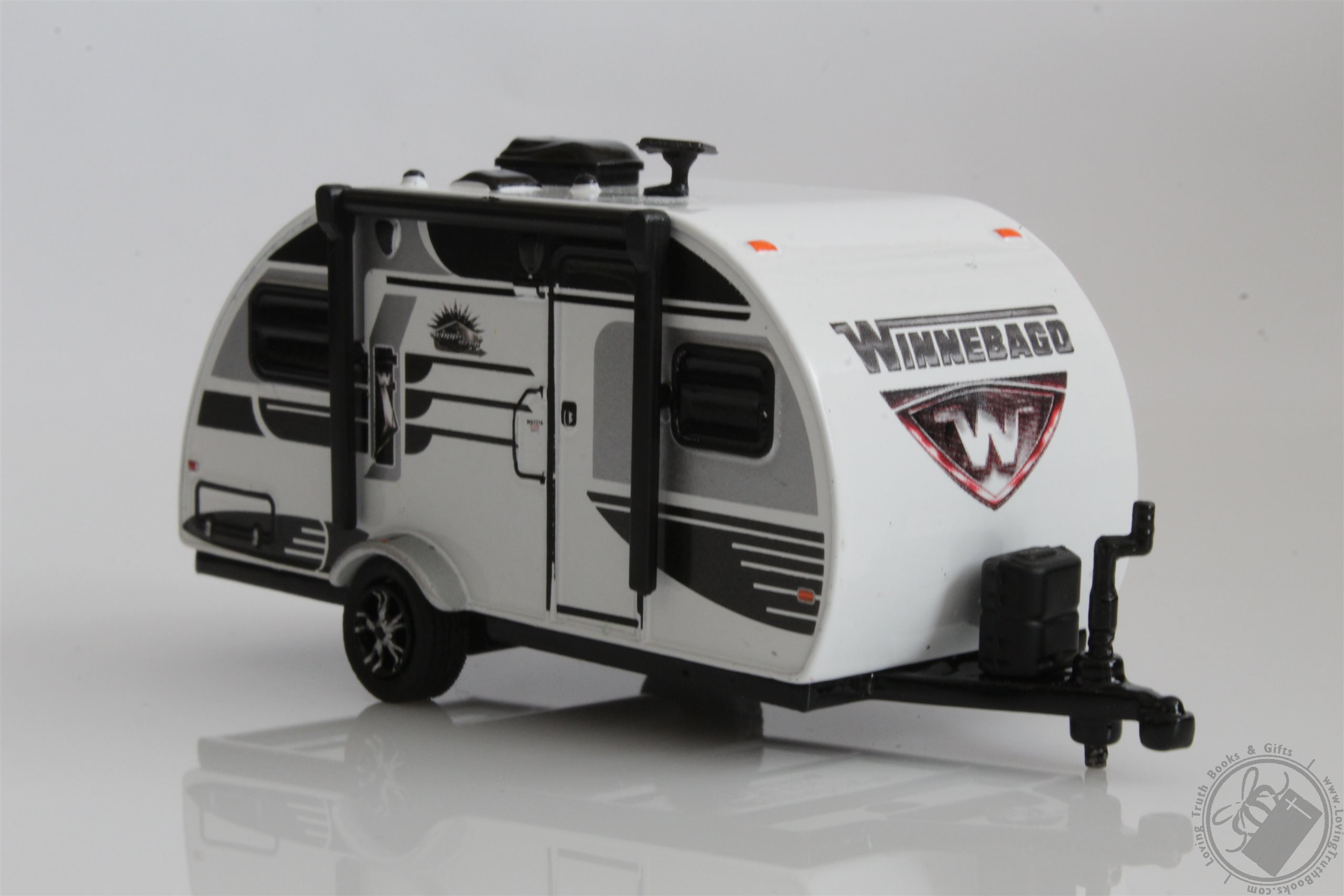 2016 Camper/ Travel Trailer RV, Winnebago Winnie Drop 1:64 Scale ...