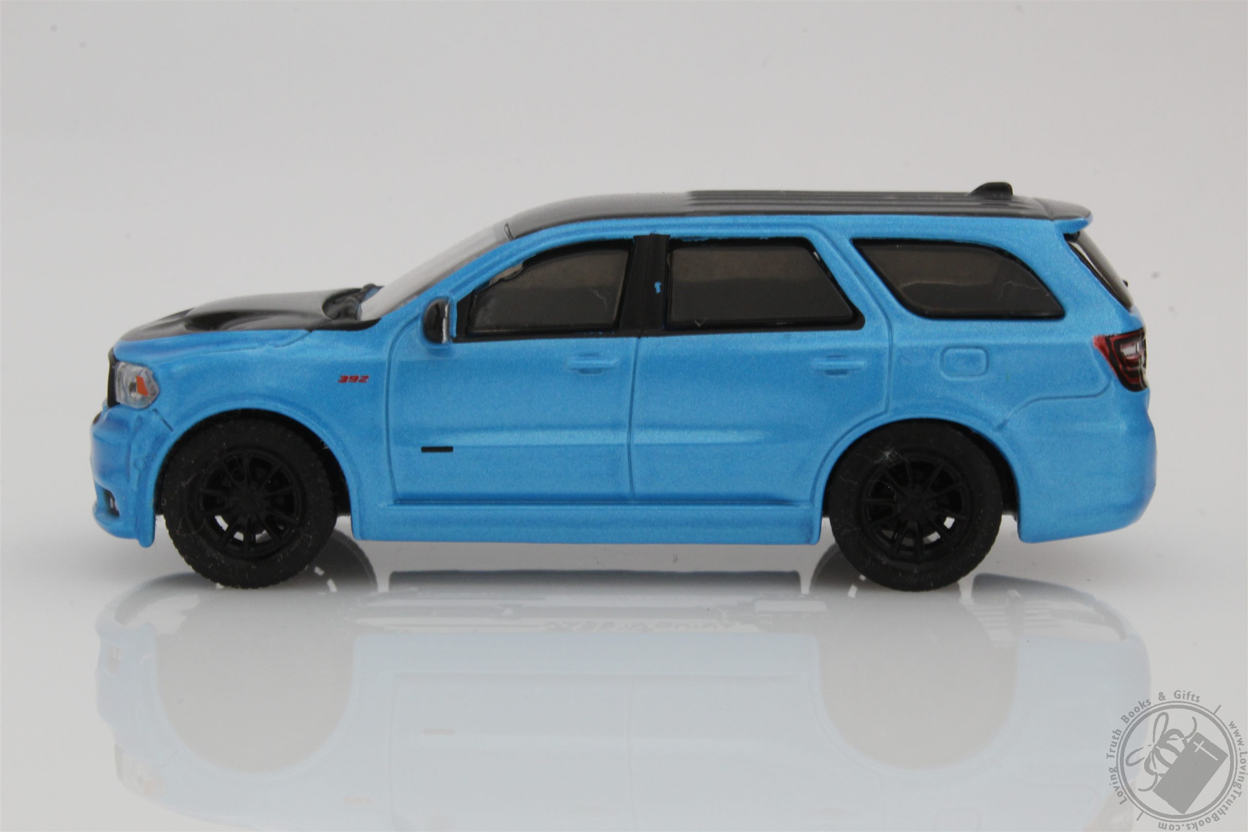 2018 Dodge Durango SRT MOPAR 1:64 Scale Diecast Model (Blue) by ...