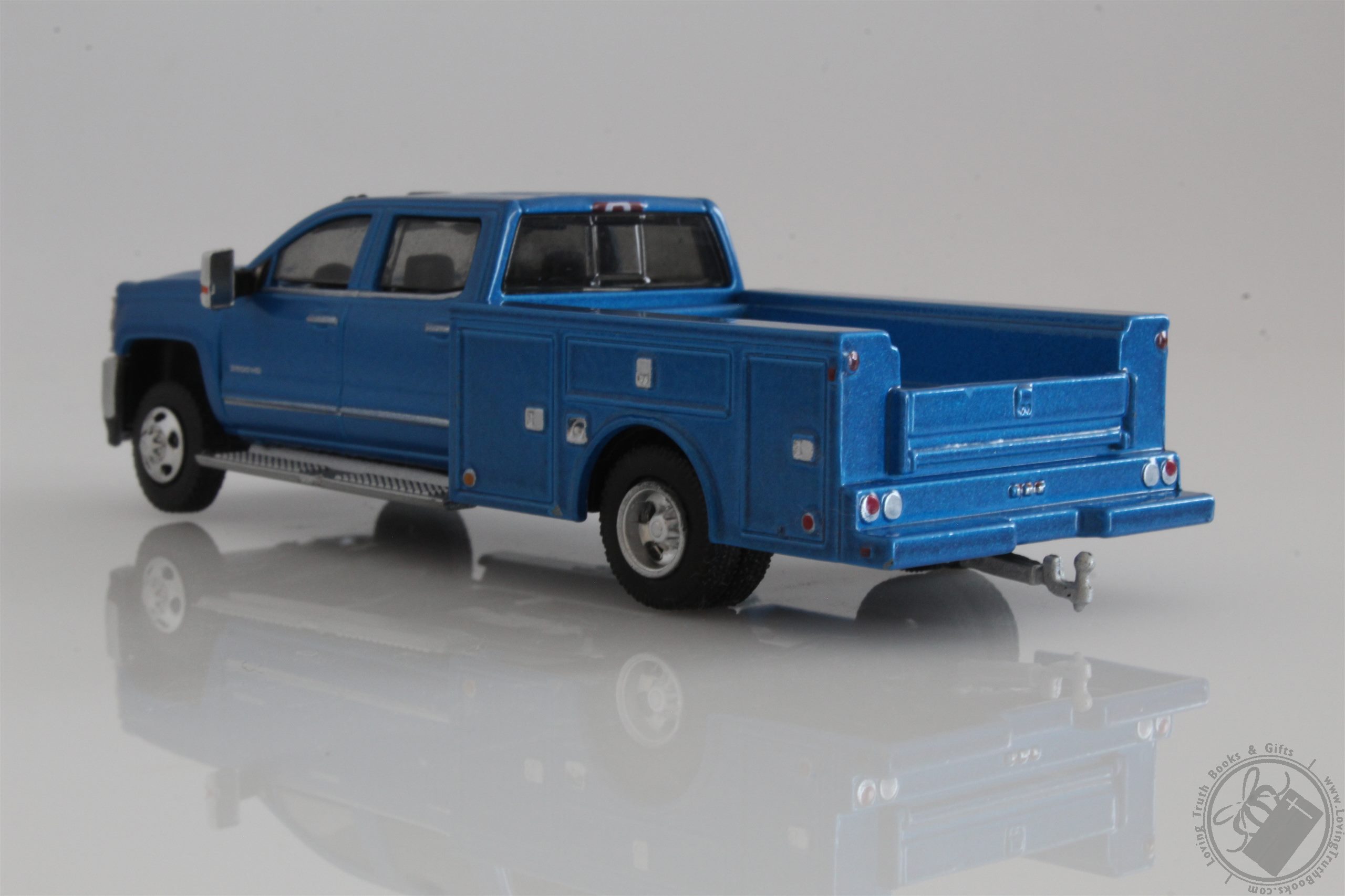 2018 Chevy Silverado 3500 Dually Service Bed w/ Hitch, 1:64 Scale ...