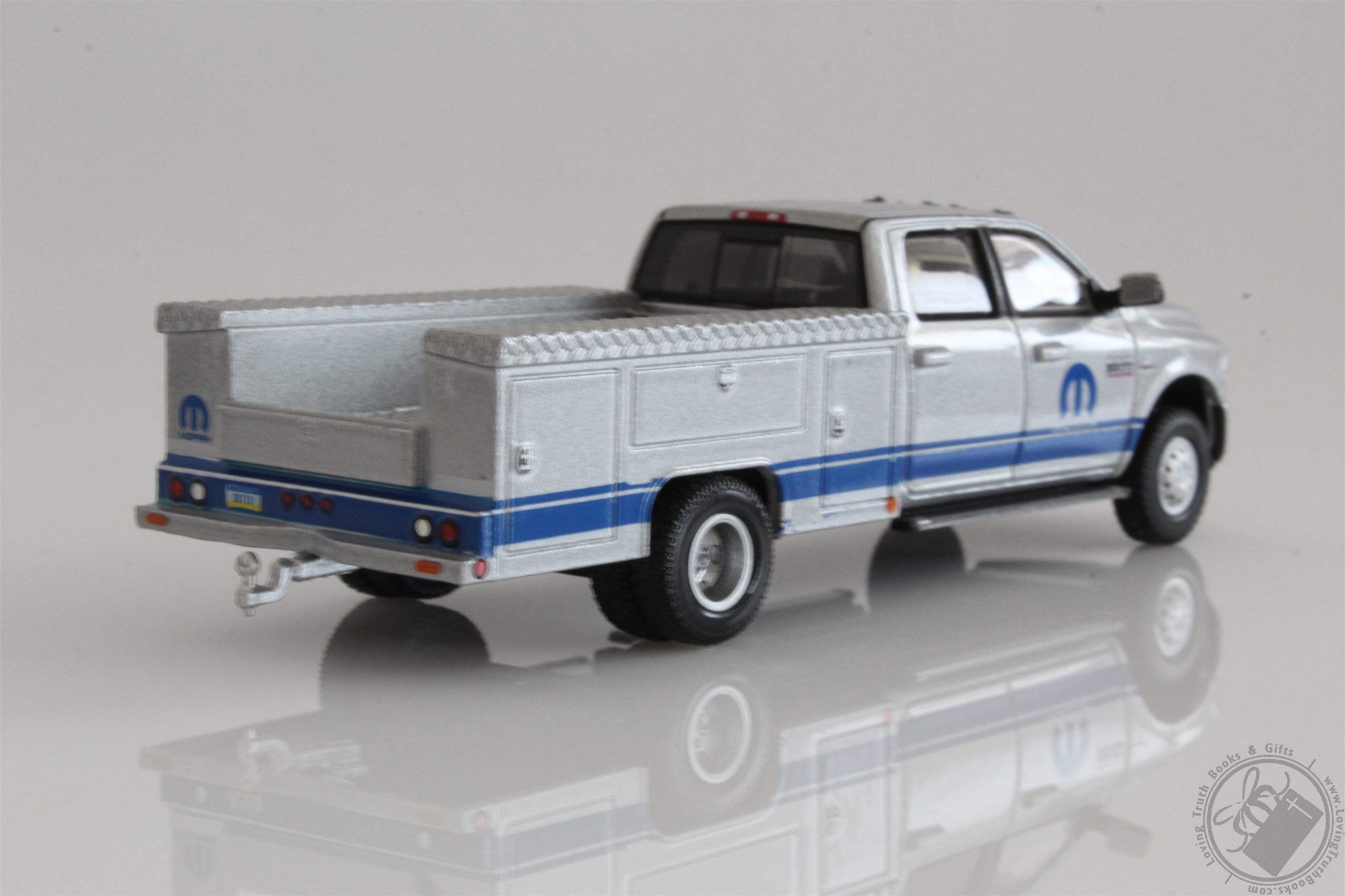2018 Ram 3500 Dually, Service Truck, Mopar 1:64 Scale Diecast Model by ...