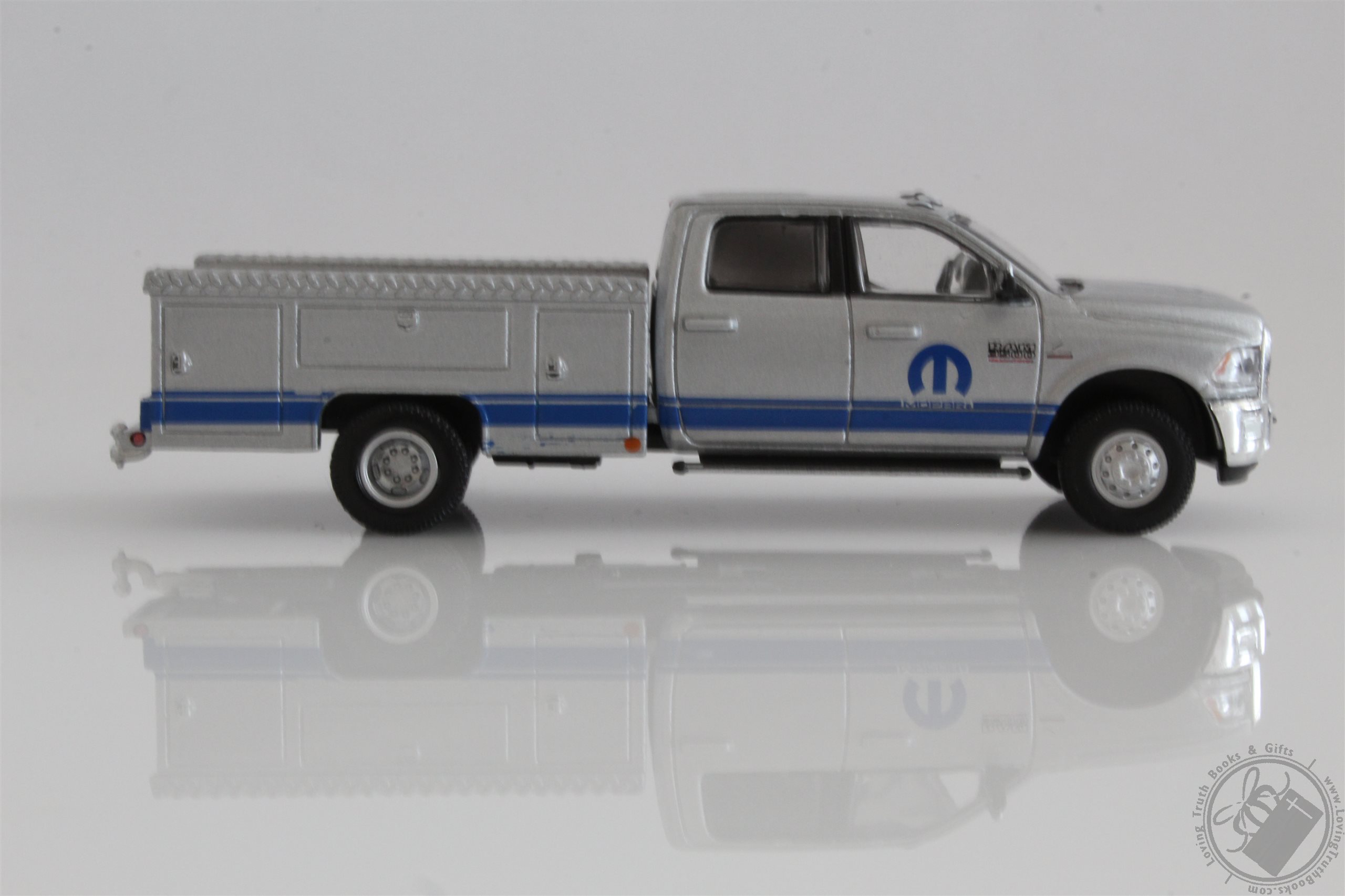 2018 Ram 3500 Dually, Service Truck, Mopar 1:64 Scale Diecast Model by ...