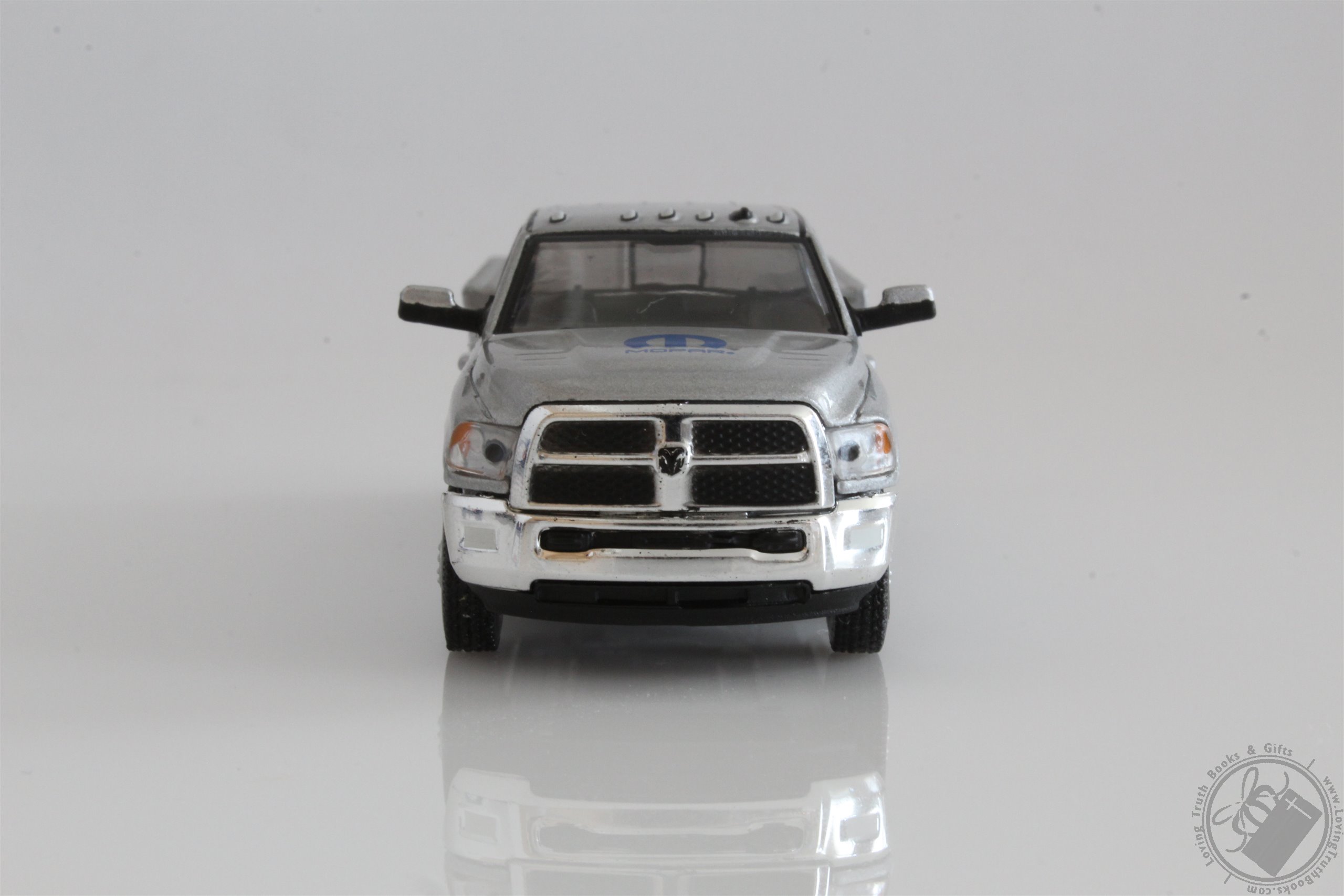 2018 Ram 3500 Dually, Service Truck, Mopar 1:64 Scale Diecast Model by ...