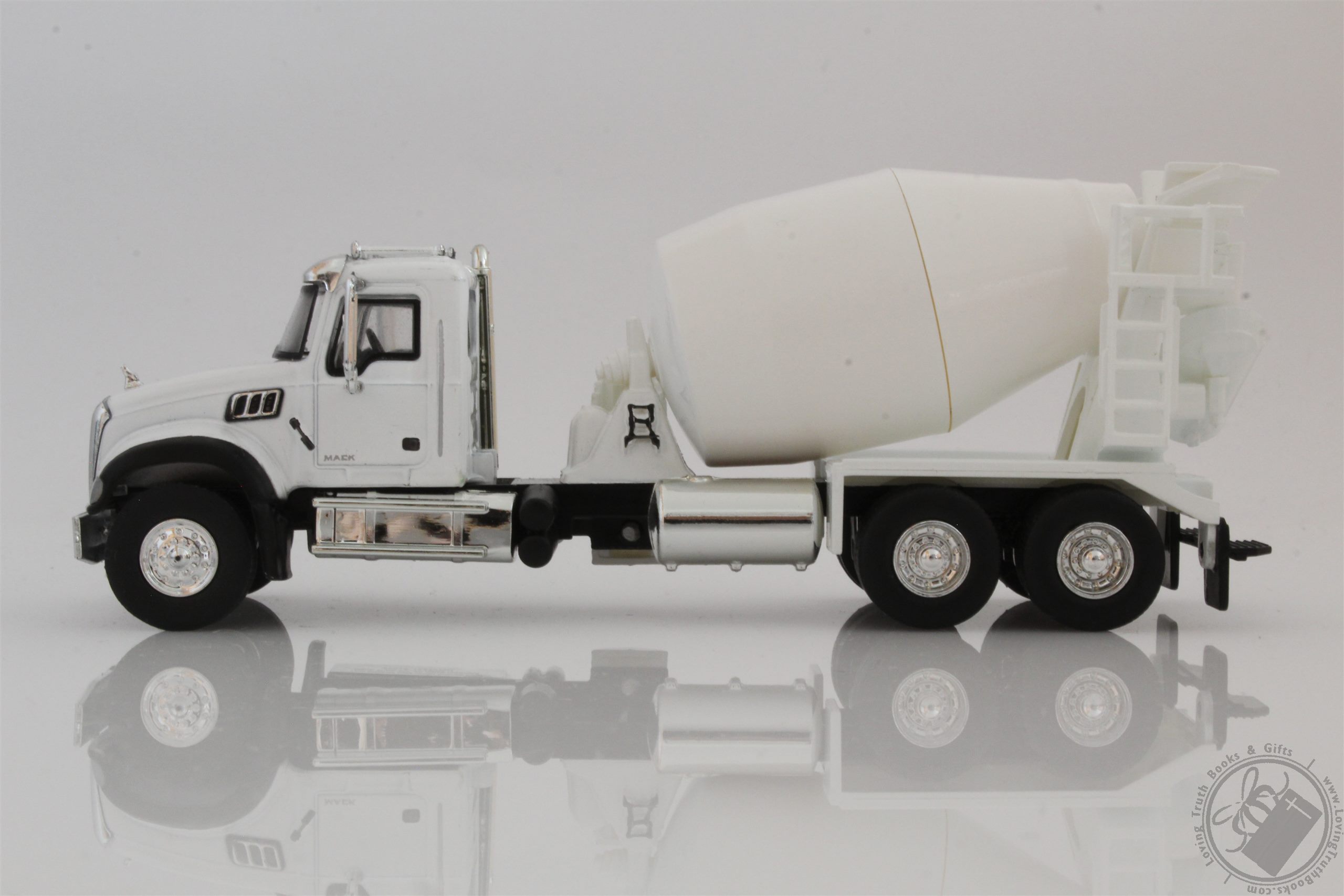 S.D. Trucks Series 8 - 2019 Mack Granite Cement Mixer - White by ...