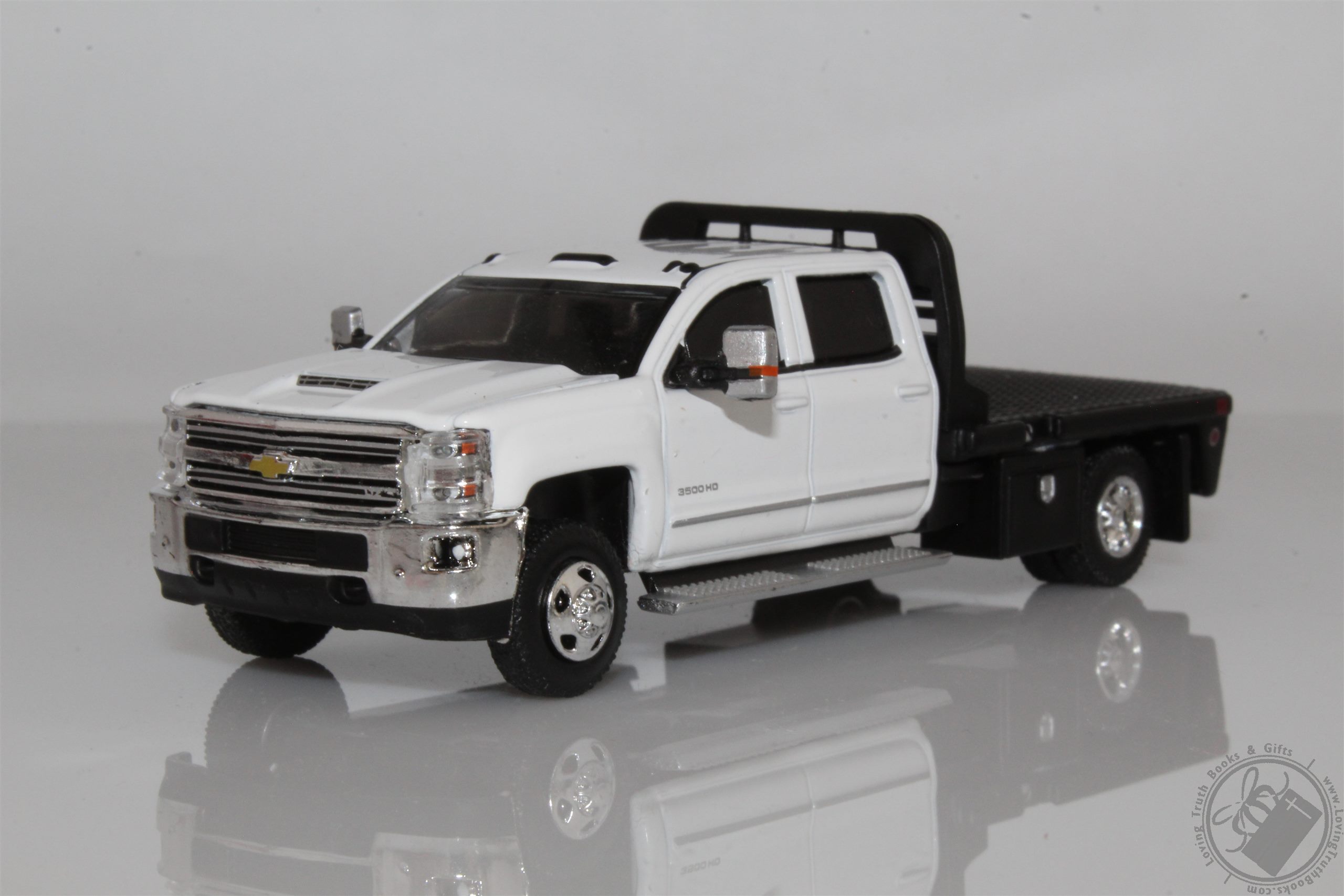 2018 Chevy 3500 HD Dually White Cab with Black Flatbed and Gooseneck ...