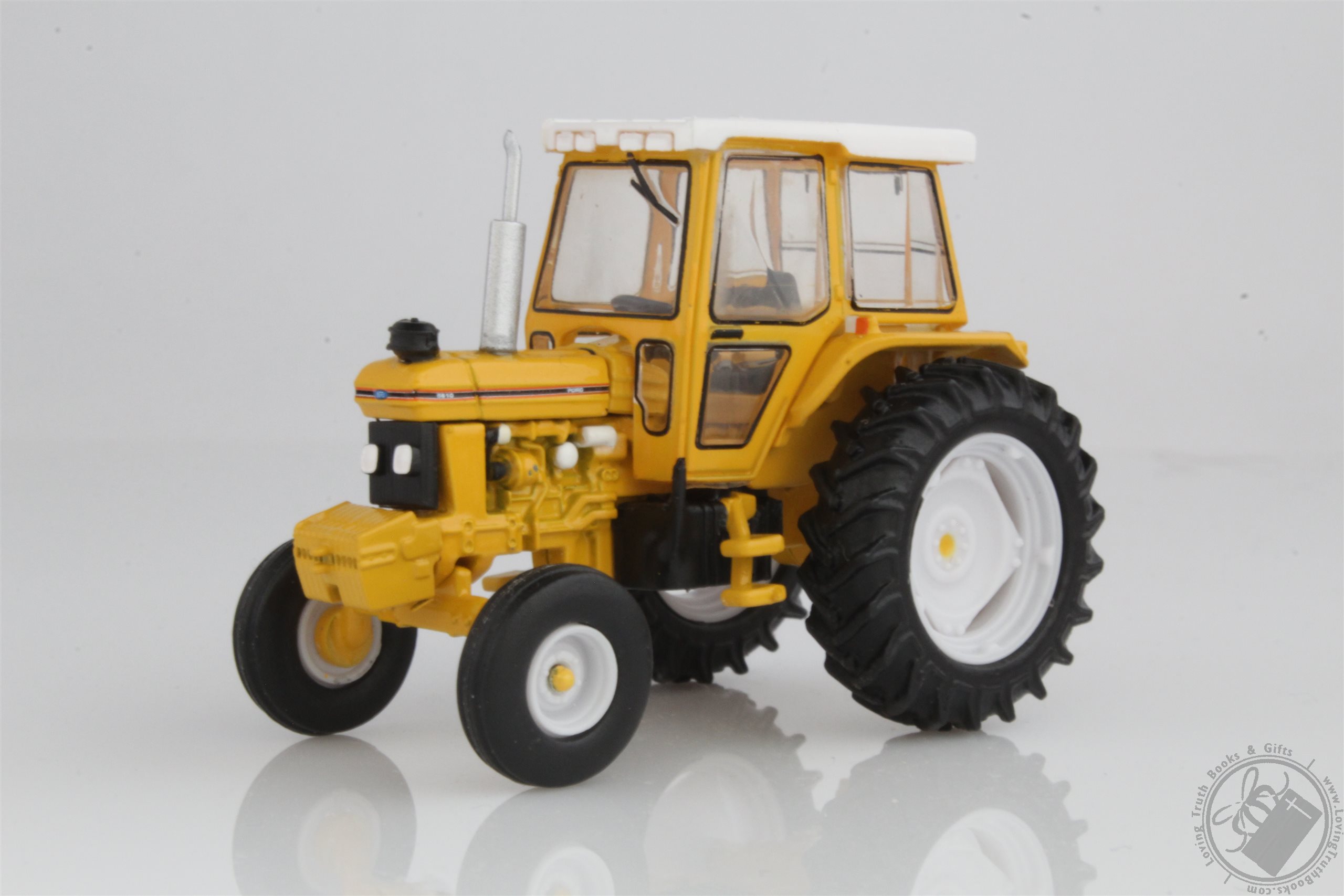 1988 Ford 5610 Tractor Yellow & White with Cab 1:64 Scale Diecast Model ...