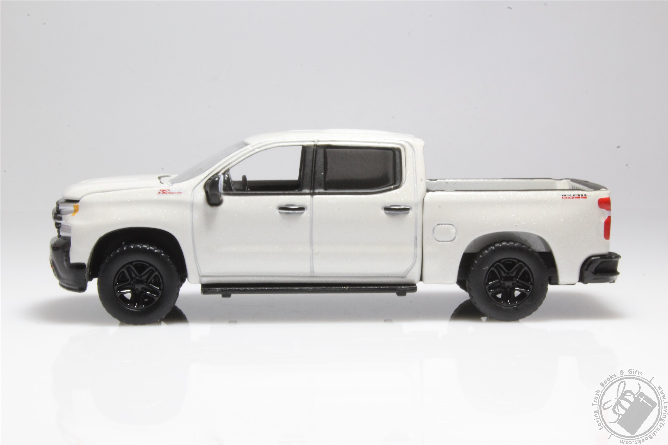 Auto World Premium - 2020 Release 3B - 2019 Chevrolet Silverado Z71 ...