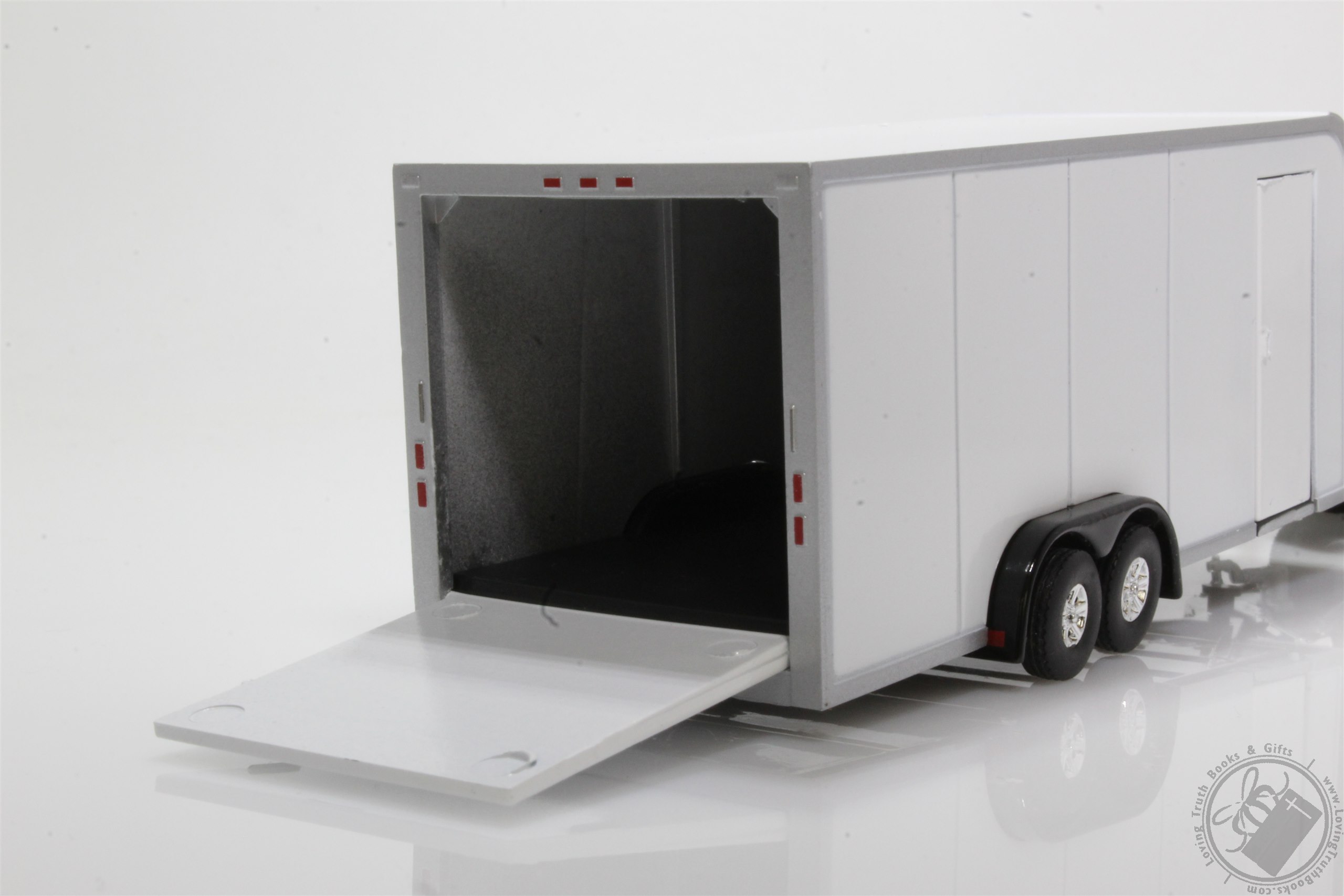 Auto World White Enclosed / Box Trailer with Opening Loading Ramp and ...