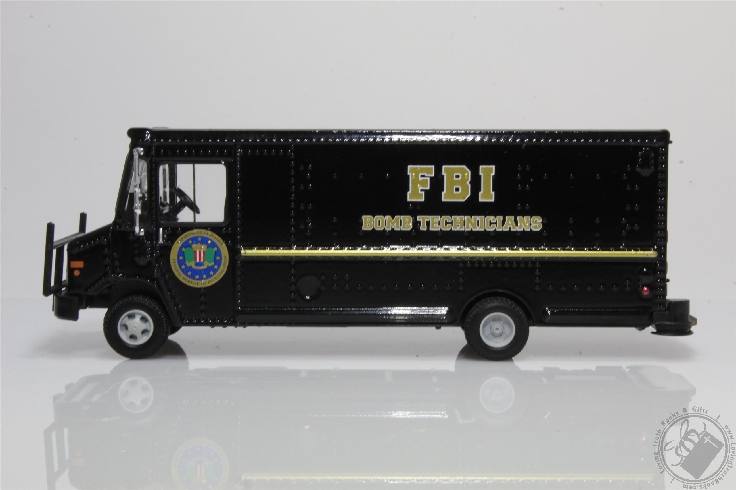 H.D. Trucks Series 19 - 2019 Step Van - FBI Bomb Technicians by ...