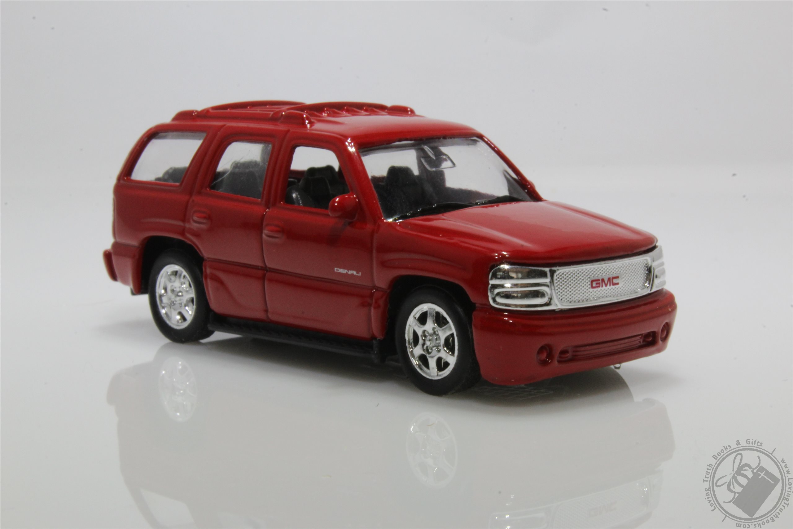 2001 GMC Yukon Denali SUV 1:60 Scale Diecast Model (Red) by Welly ...