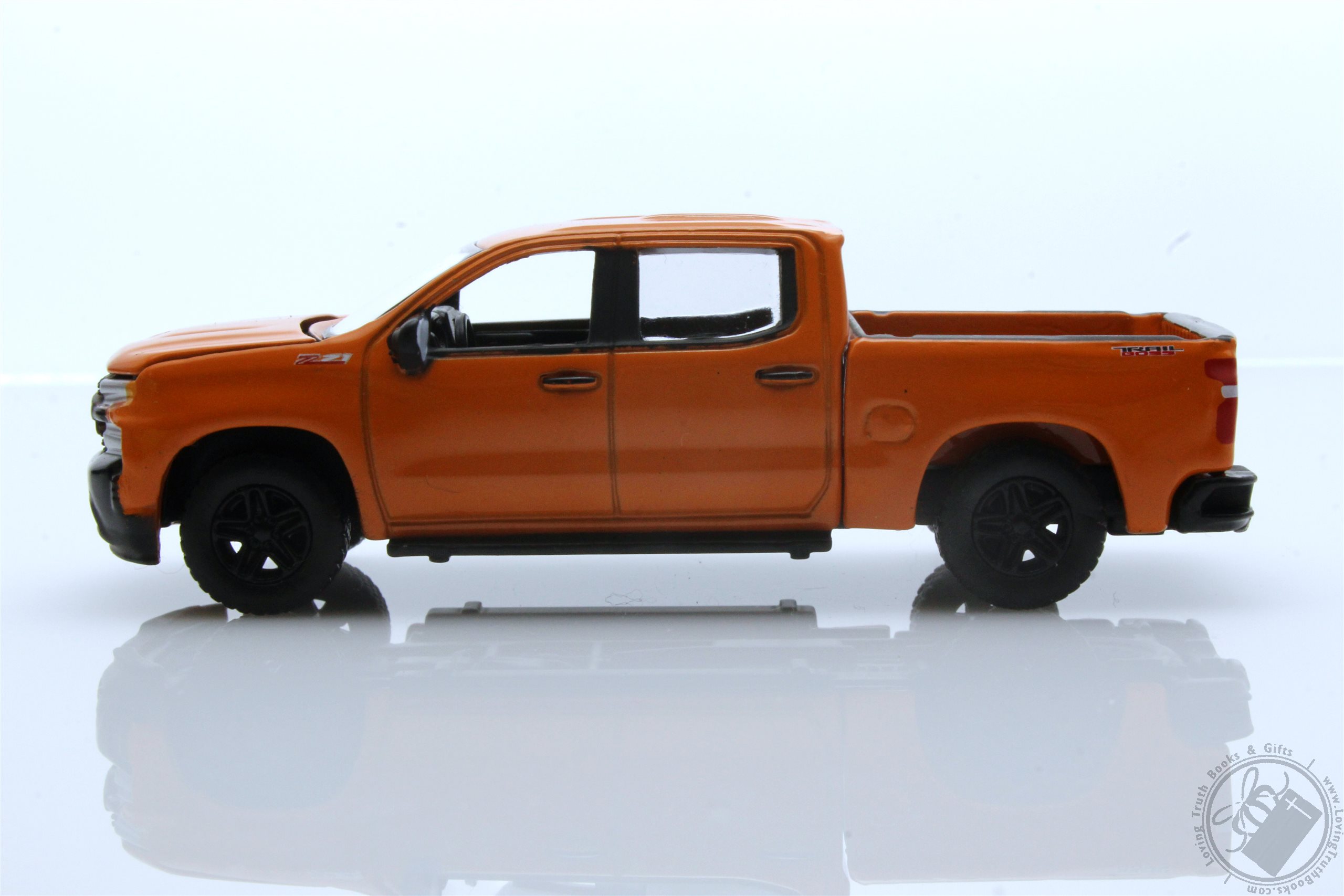 Auto World Premium - 2021 Release 5A - 2020 Chevrolet Silverado Z71 LT ...