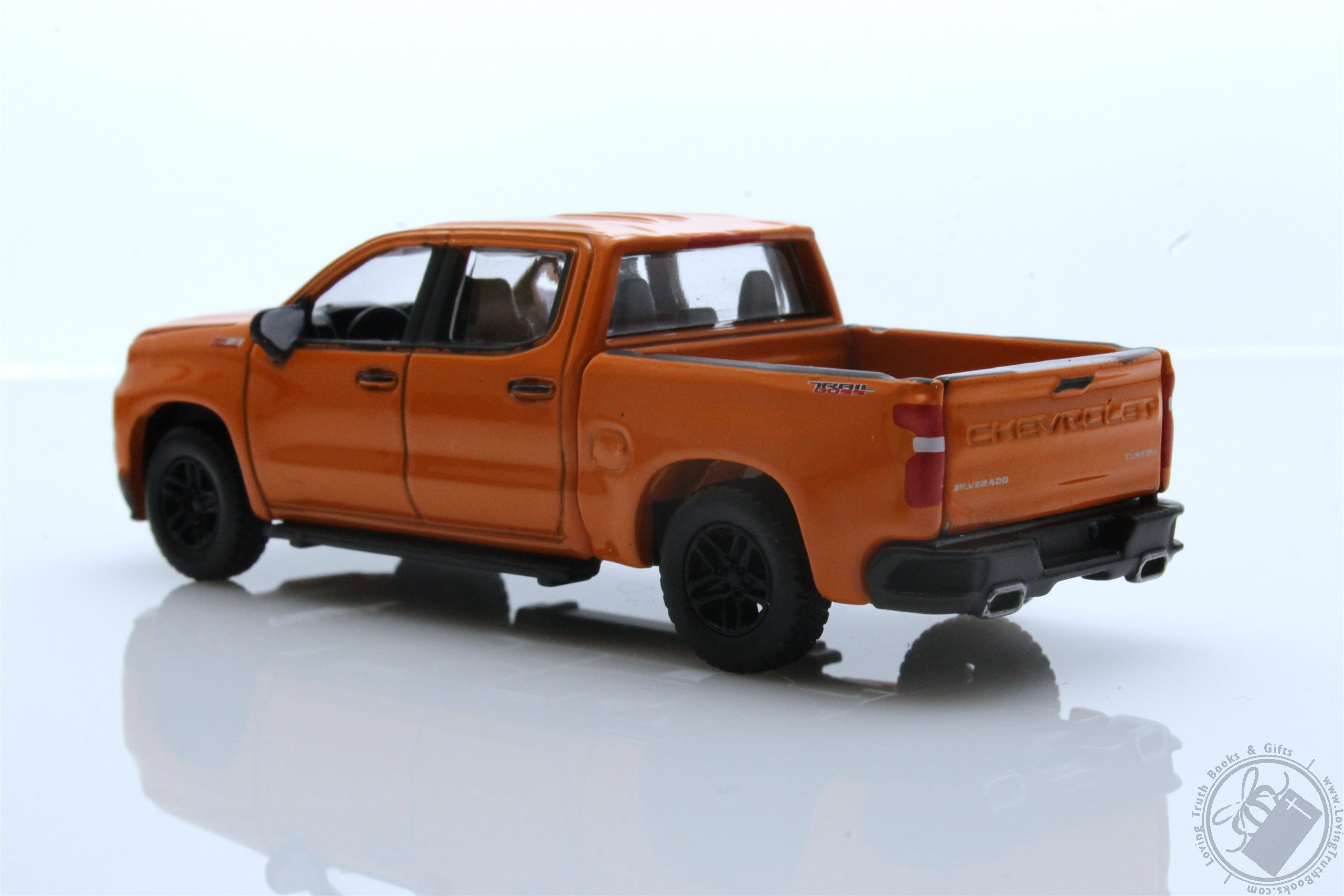 Auto World Premium - 2021 Release 5A - 2020 Chevrolet Silverado Z71 LT ...