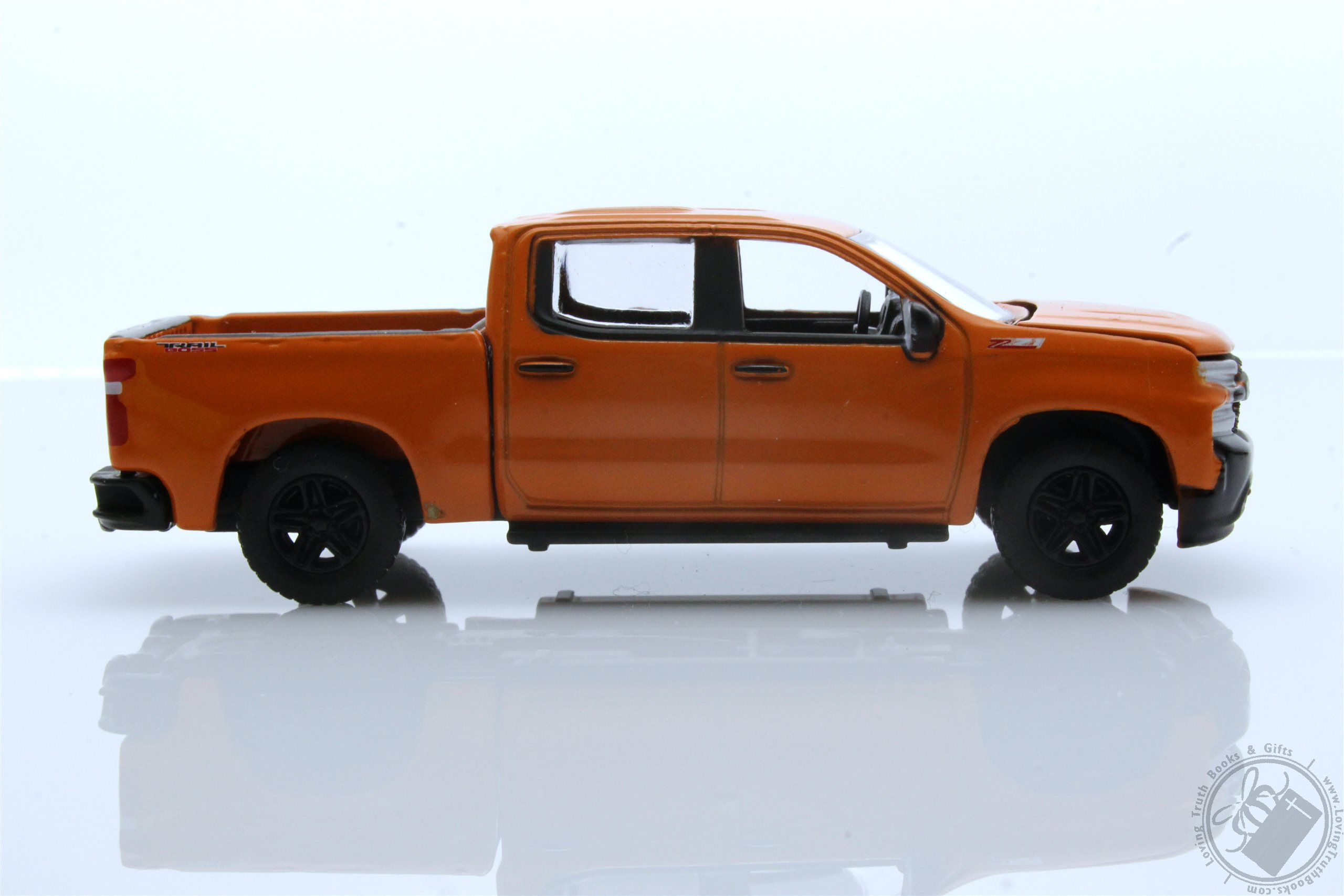 Auto World Premium - 2021 Release 5A - 2020 Chevrolet Silverado Z71 LT ...