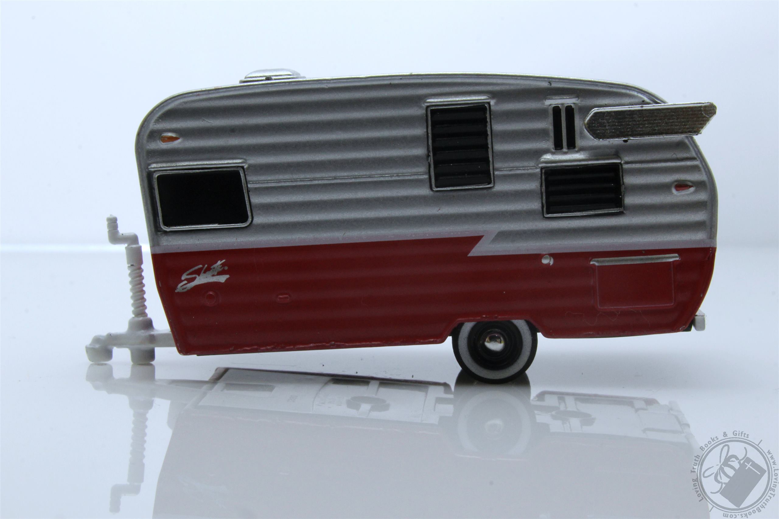 Hitched Homes Series 12 - Shasta Airflyte - Polished Aluminum and Red ...