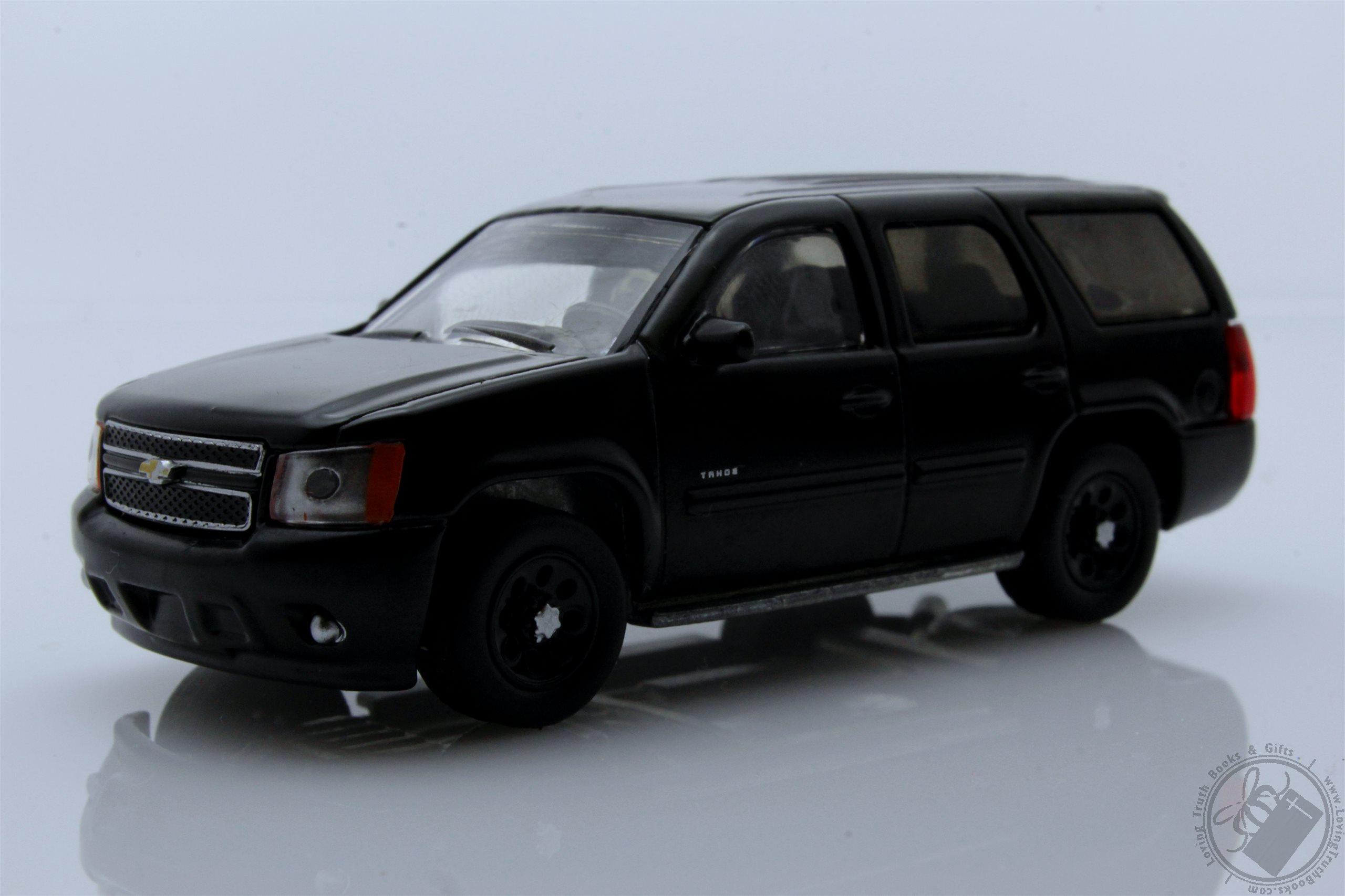 2013 Chevrolet Tahoe - Black - 1:64 Diecast Model by 596 Models (Loving ...